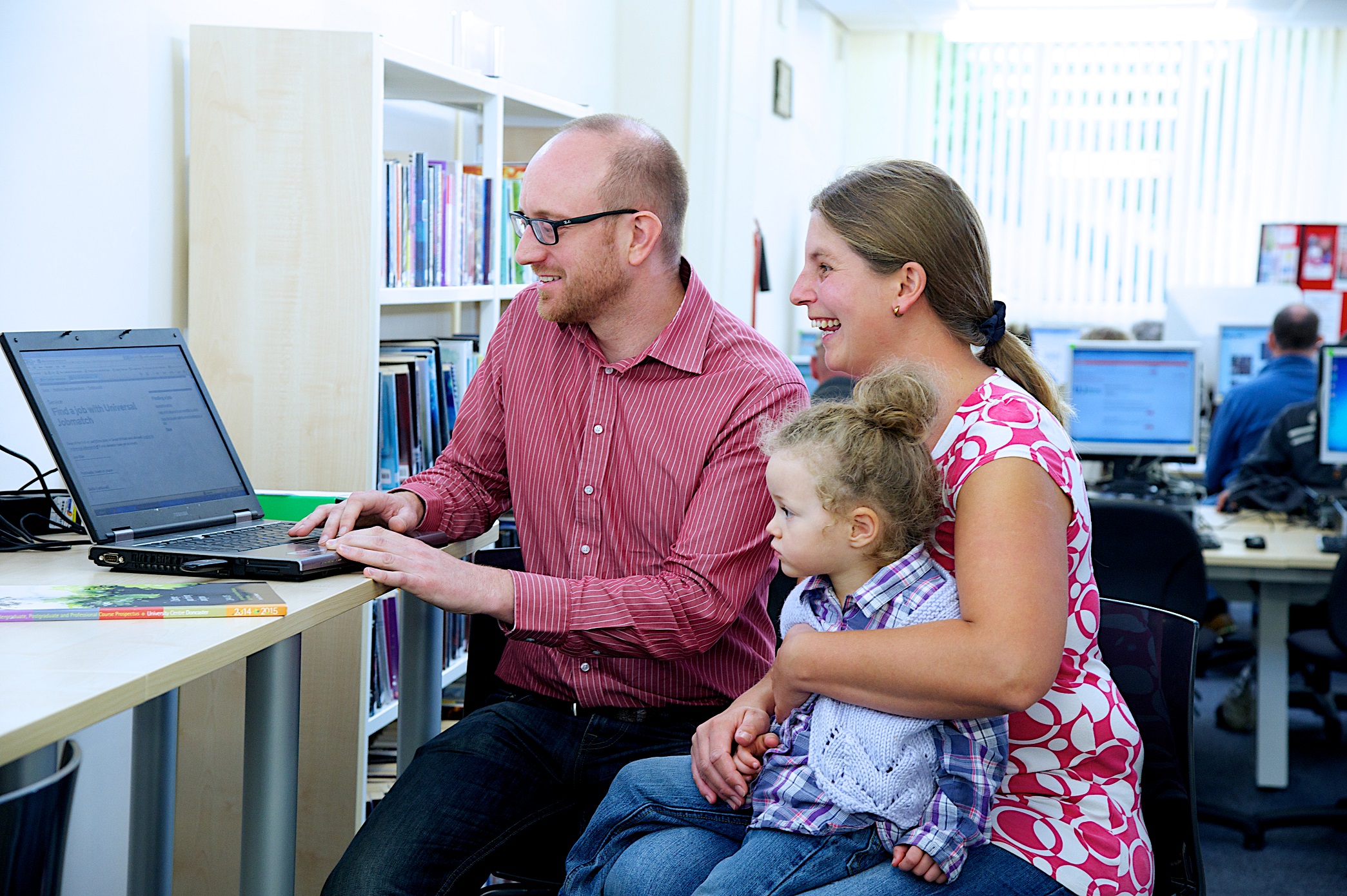 Family Learning in Local Communities – DCMS Libraries